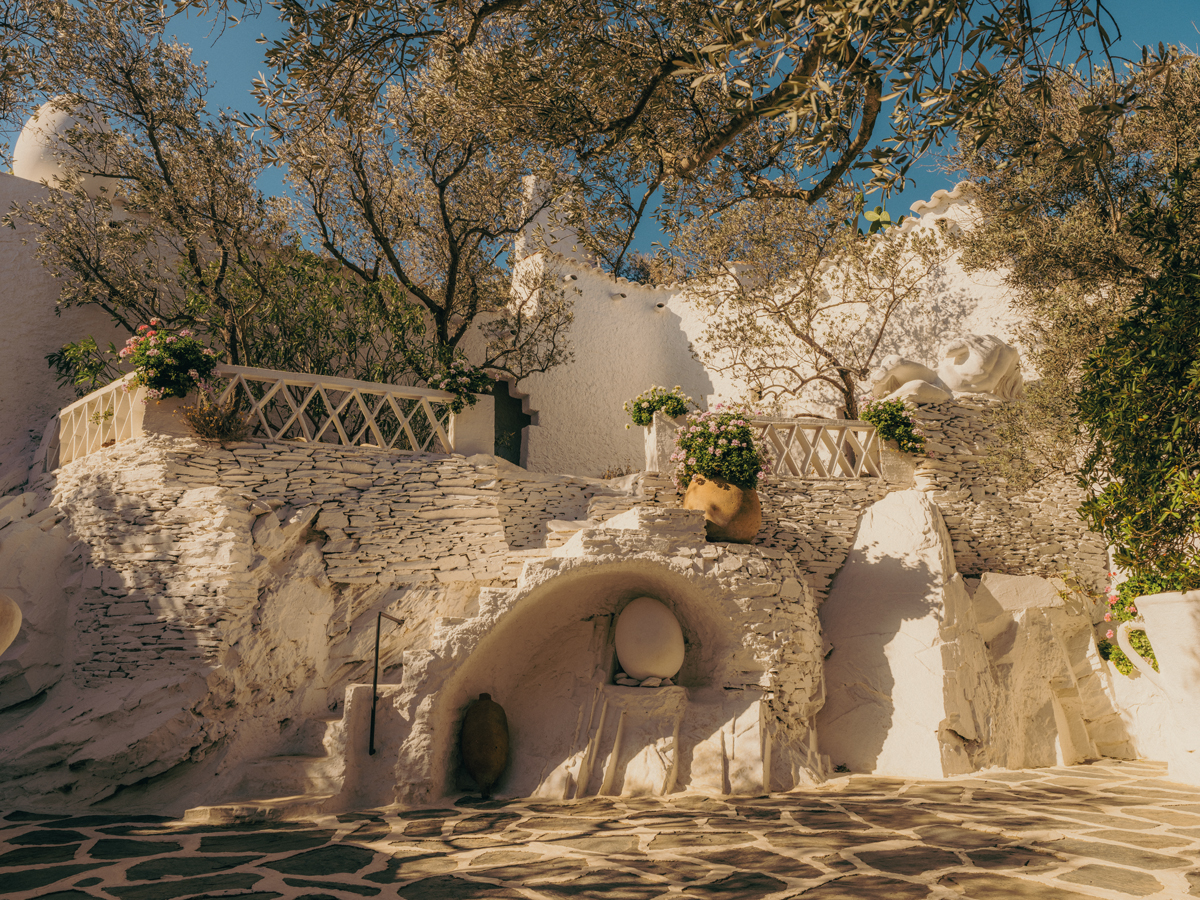 See Inside Salvador Dalí’s Eccentric Mediterranean Home, as Shot by ...