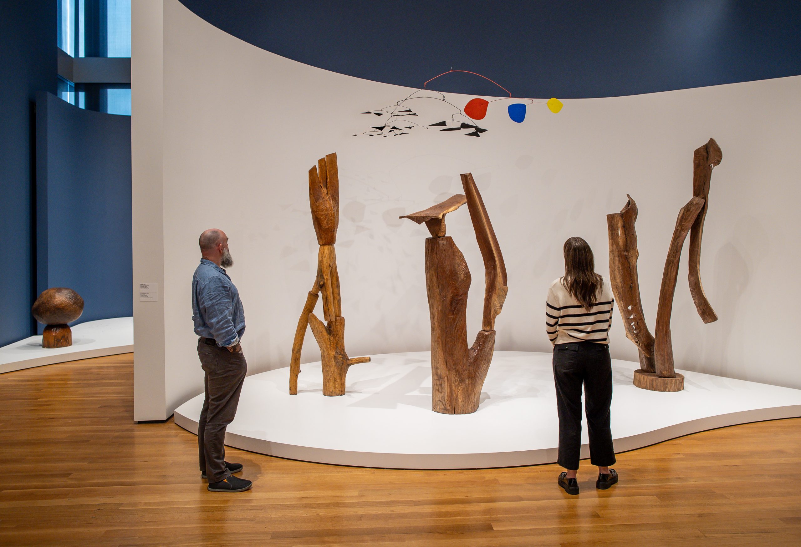 How Calder Inspired the Gravity-Defying Sculpture of Thaddeus Mosley